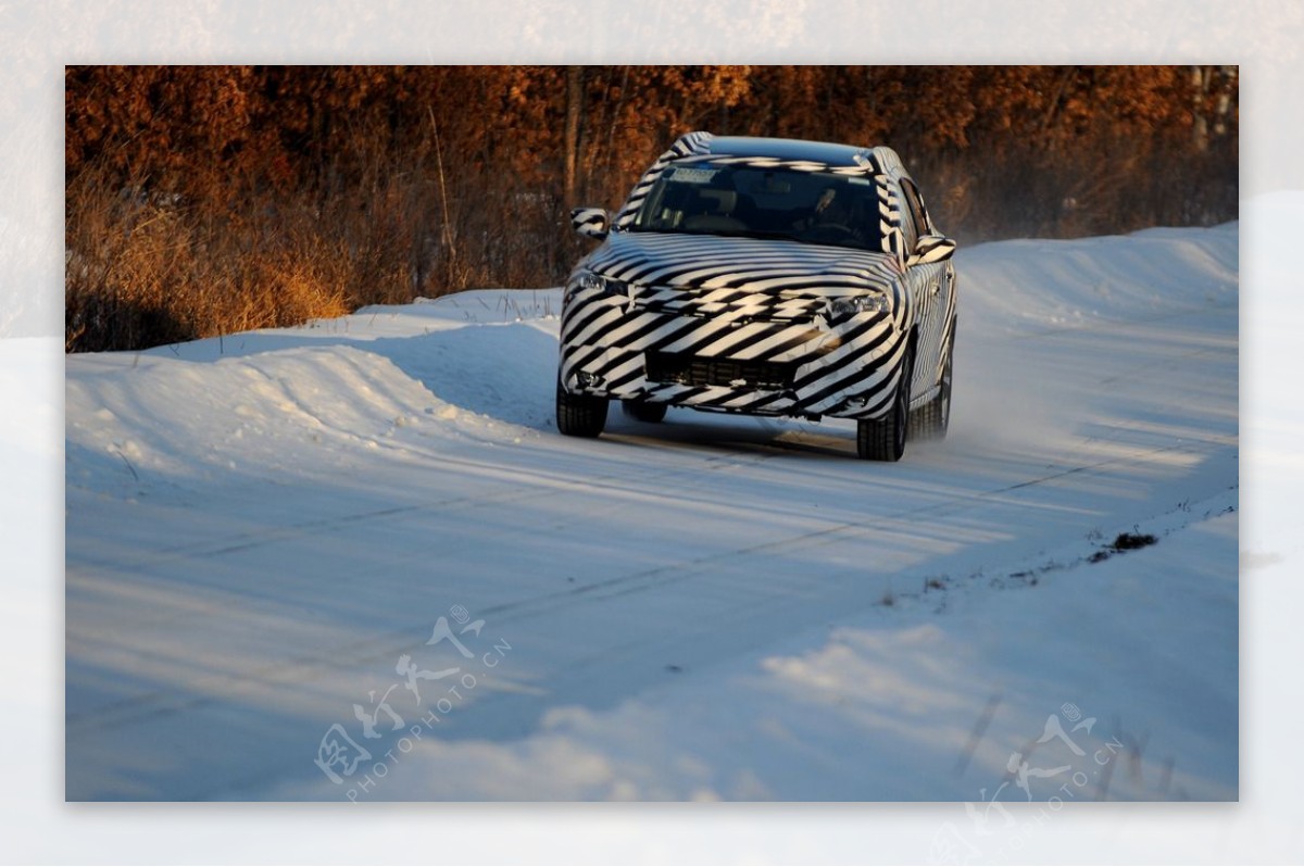 雪铁龙C3XR高清路试照图片素材-编号12009957-图行天下